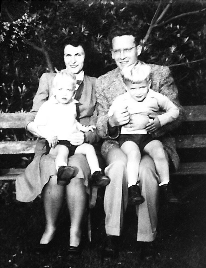 Biography – David Harris